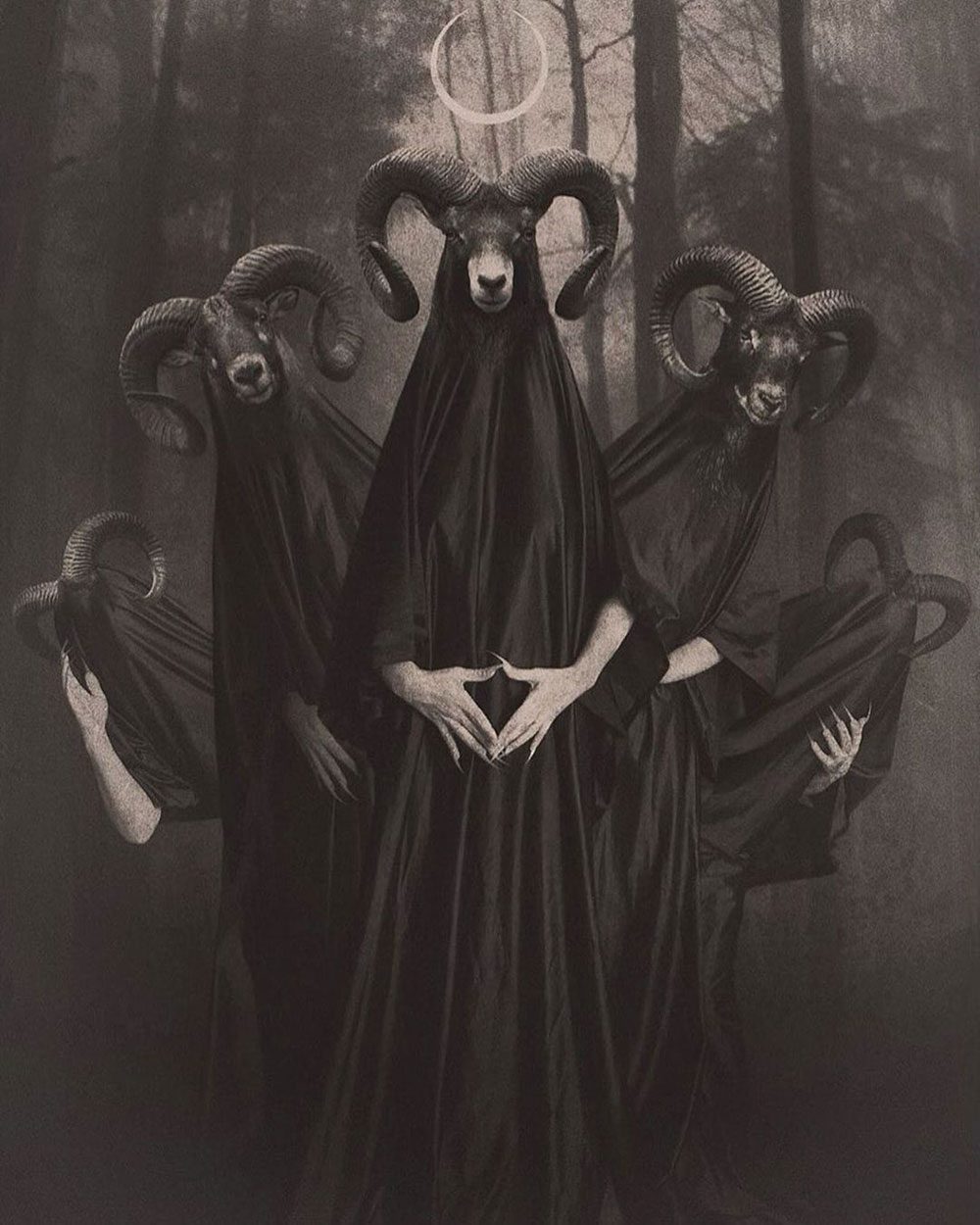 El arte de Esther Limones ‣ Iglesia de Satán