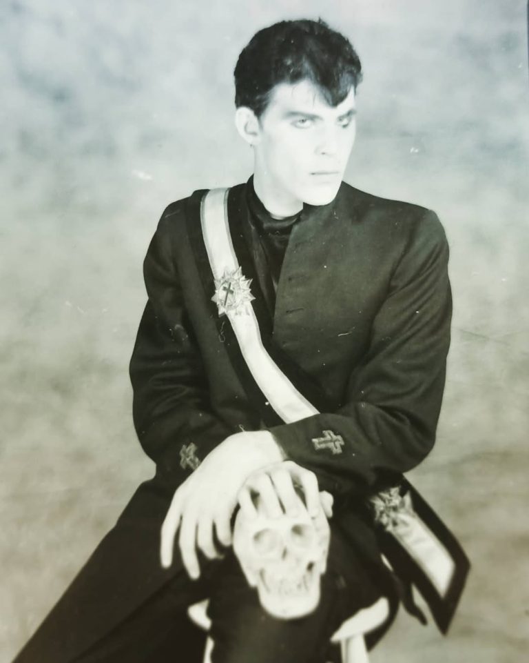Nikolas Schreck: satanista y hombre lobo ‣ Iglesia de Satán